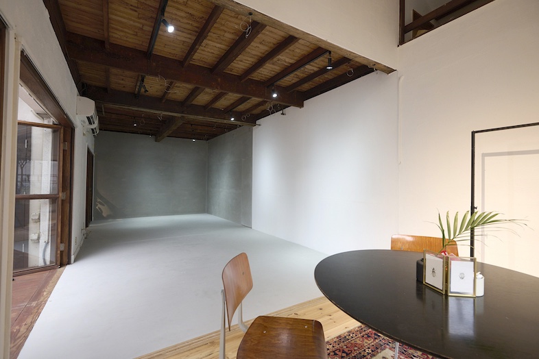 撮影スポット多数の庭付きギャラリー型スタジオ | StudioLIM (LESS is MORE) | SHOOTEST